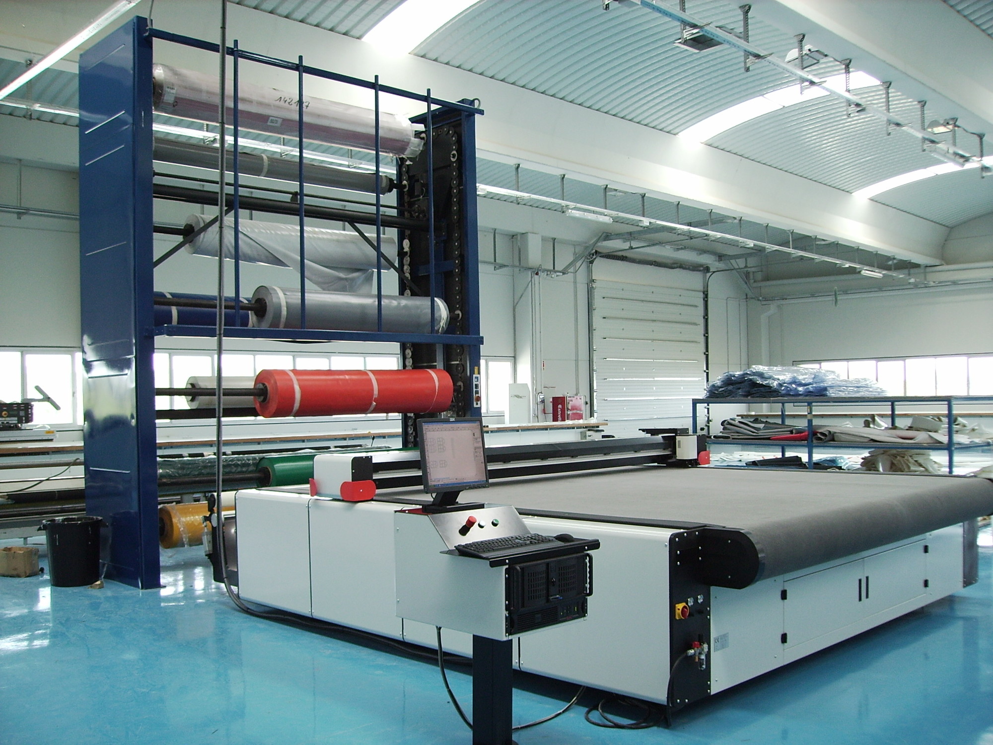 Matic Atlas V - Vertical roll storage carousel